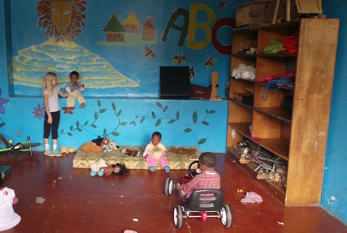 Volunteering at an Orphanage - Moments A Day